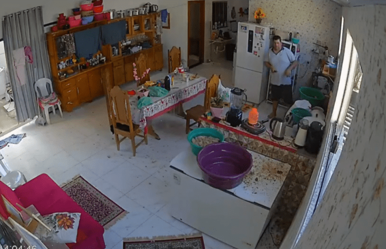 Jaru: Coca-Cola congelada explode dentro de casa, assusta morador ...